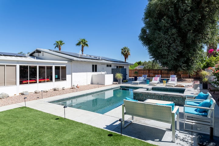 Via Esquela Escape - Cathedral City, CA