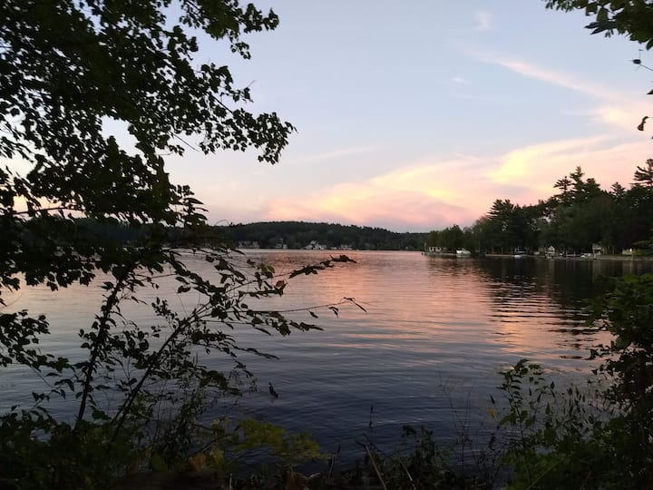Beautiful Lakefront Living - Salem, NH