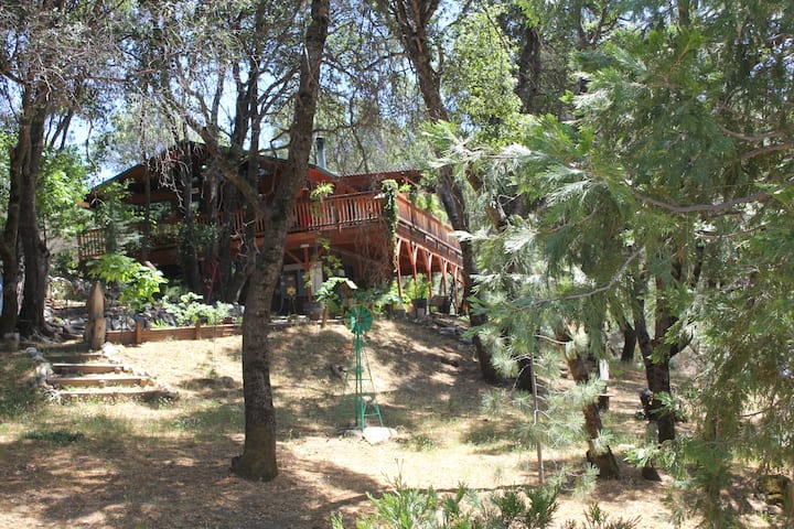 Charming European-style Two-story Chalet - North Fork, CA