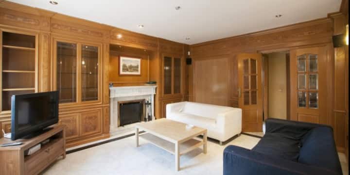 Habitacion Privada Con Baño En Hermoso Chalet - Alcorcón