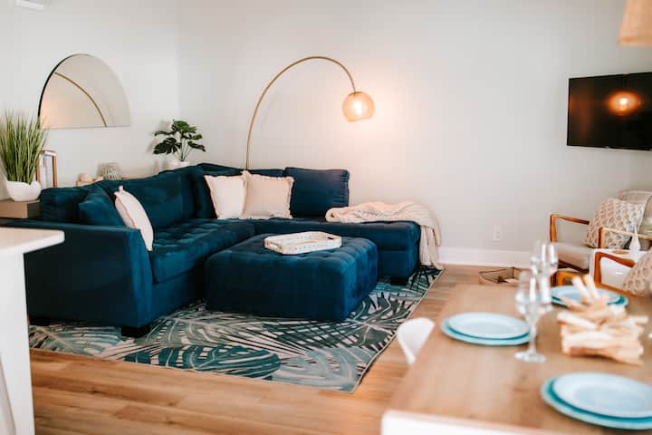 Walk To Main St And Waterfront, Mins To Beaches - Dunedin, FL