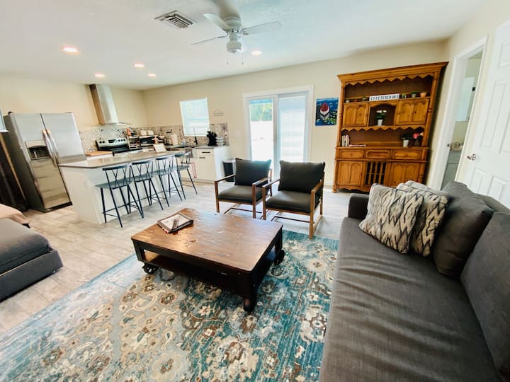 Pool-central To Beach & St Pete - Saint Petersburg, FL