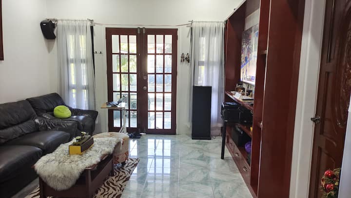 Quiet And Homey 3 Bedroom Abode. - General Santos