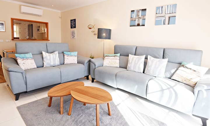 Ground Floor 2 Bedrooms With Garden And Sea View - Porches