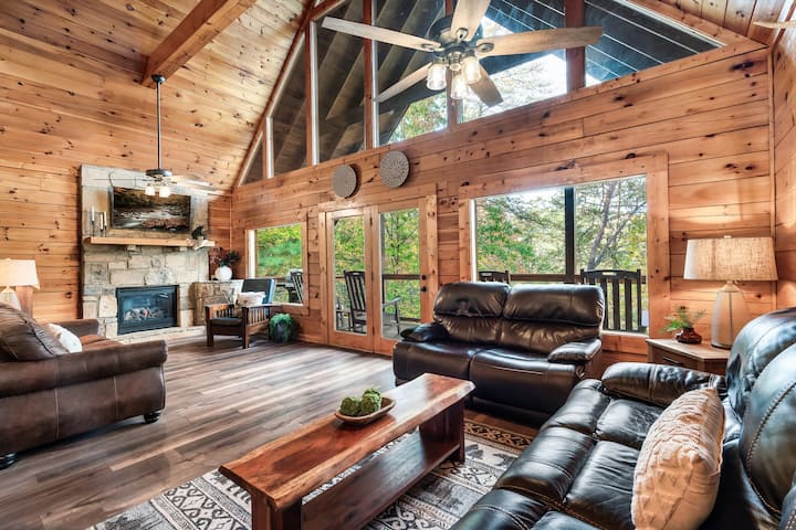 Wilderness Lodge. - Pigeon Forge, TN