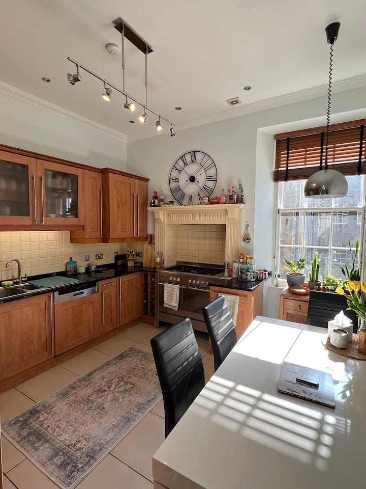 Spacious Room In The Heart Of Edinburgh - Edimburgo