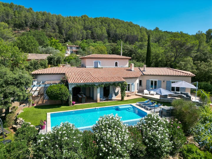 Spacieuse Villa Avec Piscine Au Cœur Des Vignes - Les Arcs