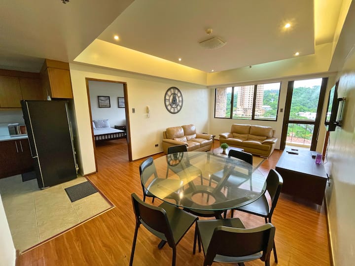 Spacious 2 Bedroom Unit In Splendido Taal Tagaytay - Alfonso