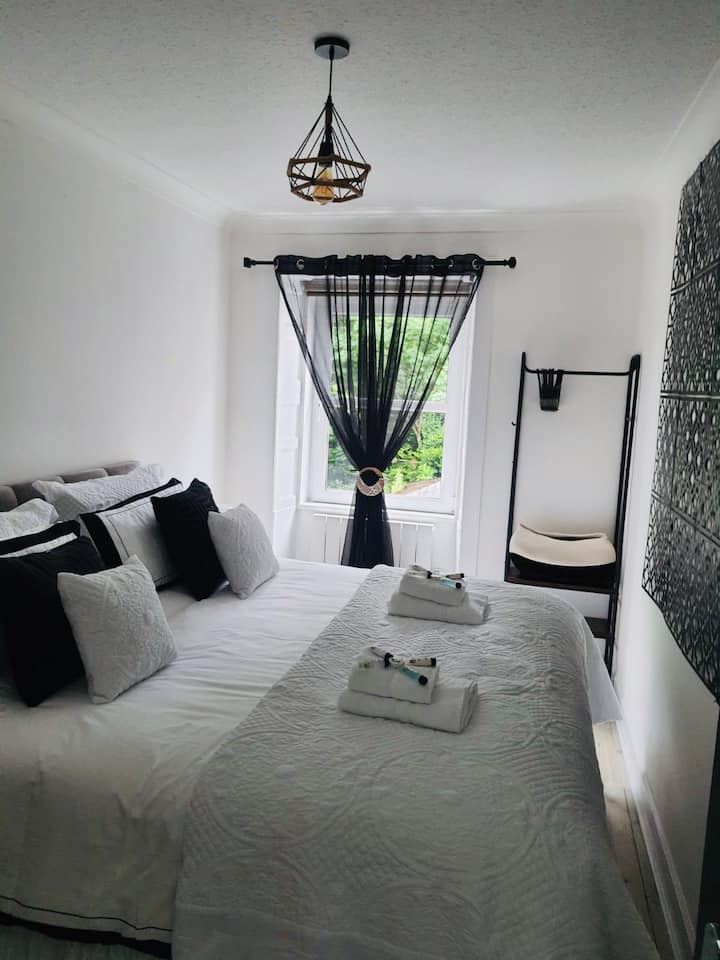 Victoria Apartments - Merrick - Newton Stewart