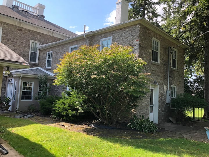 Charming Historic Downtown Residence! - Brockville