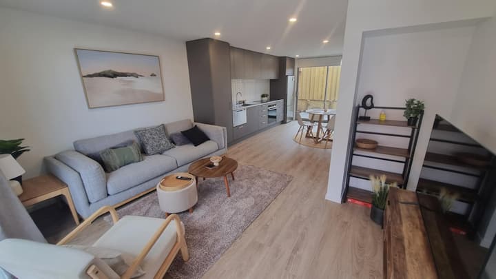 Modern Trendy Style & Comfort - Dunedin