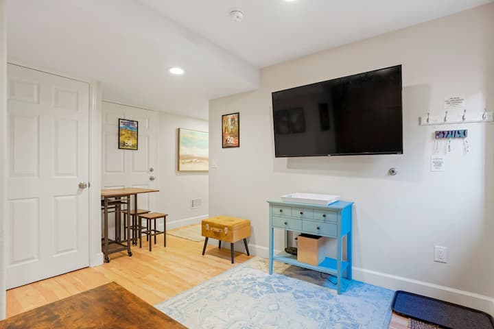 South Golden Airbnb - Golden, CO