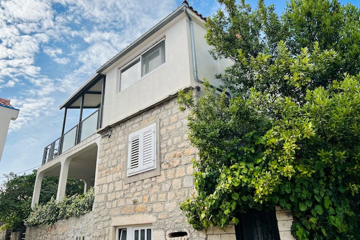 Beautiful And Spacious Apartment Melani - Bol