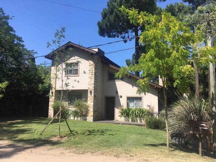 Hermosa Casa En Valeria Del Mar - Pinamar
