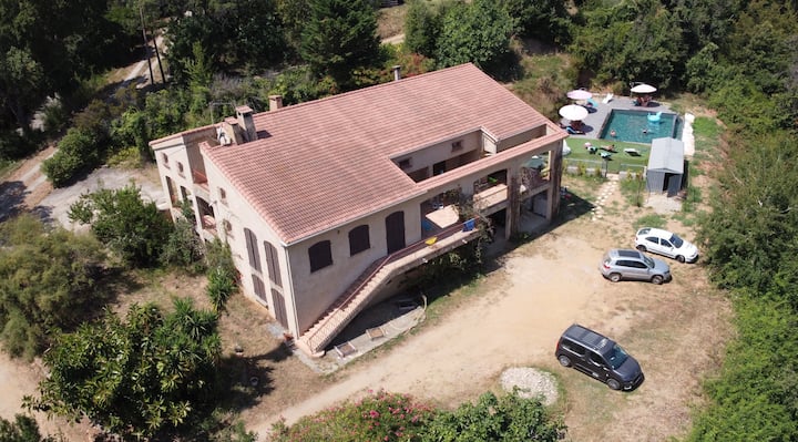 Villa Entière 25 Personnes + Piscine A Débordement - Corsica