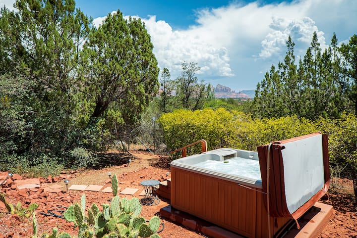 Peaceful Retreat With Hot Tub, Red Rock Views - Sedona, AZ