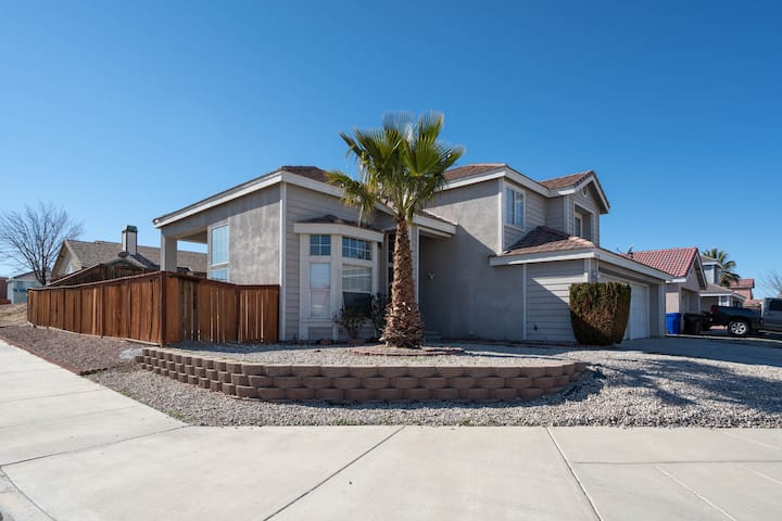 Desert View House - Victorville, CA