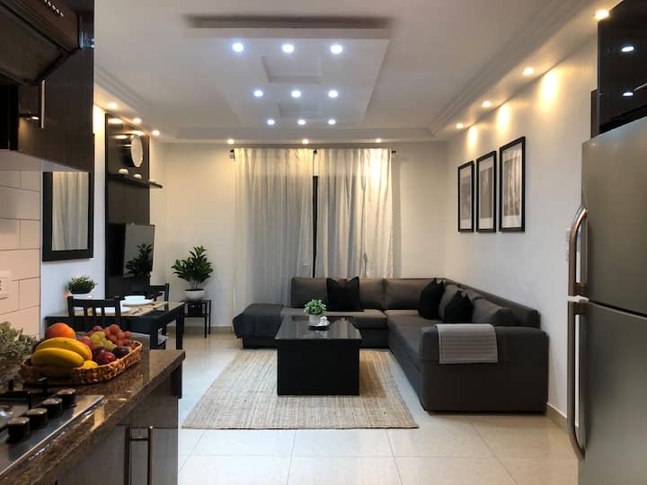 Luxury Apartment In Awesome Location In Amman - Amman