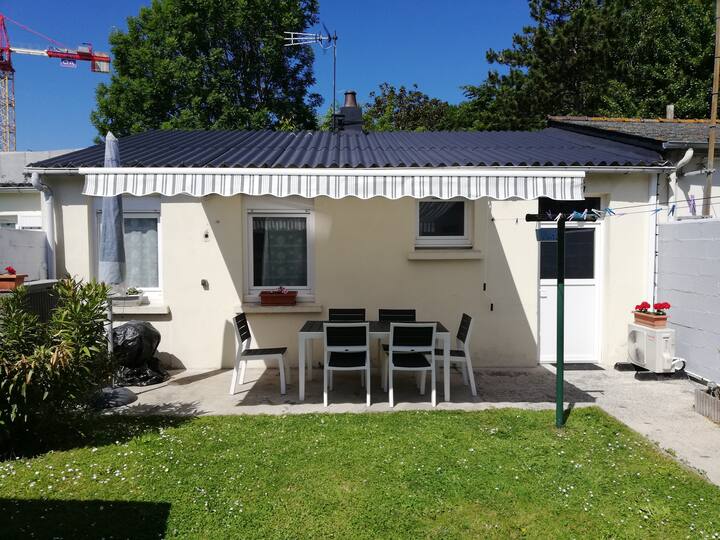 Maison Au Calme Avec Terrasse Et Pelouse - Saint-Malo