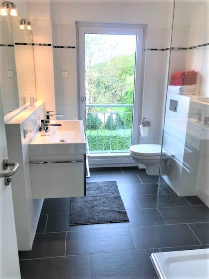 Helle Sonnige Zimmer Im Einfamilienhaus - Munich