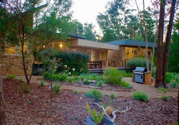 Deckhaus Hepburn - Guildford