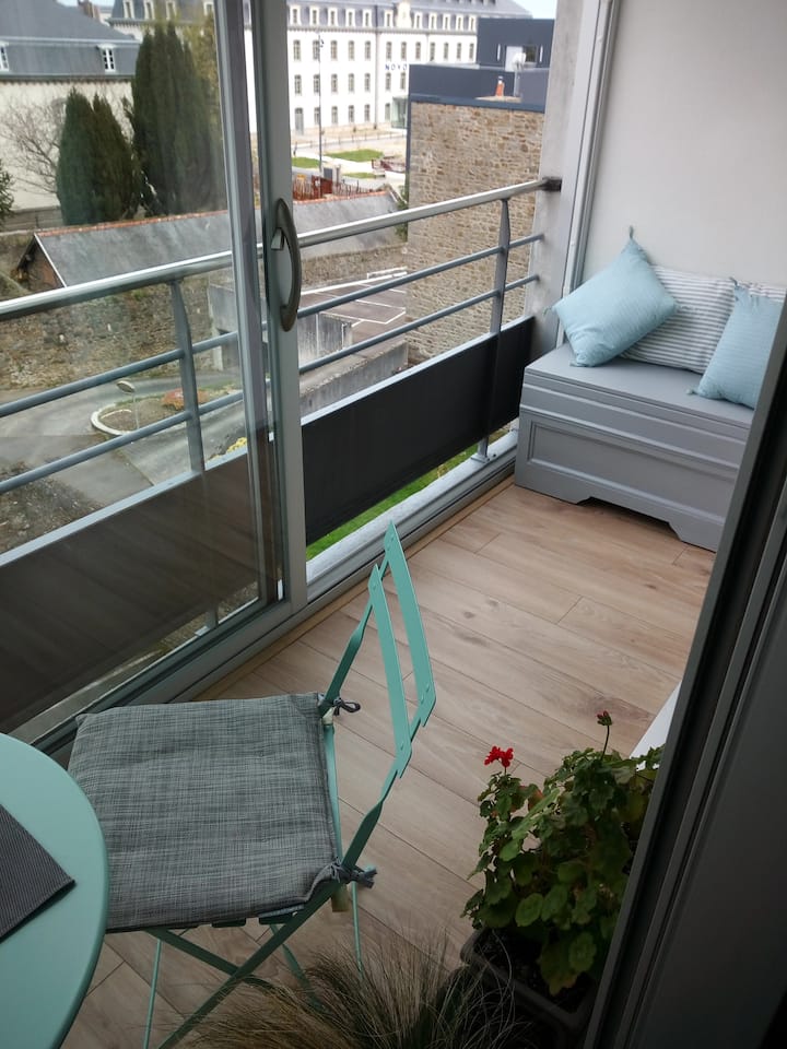 Beau Studio Avec Emplacement De Parking Sécurisé - Saint-Brieuc