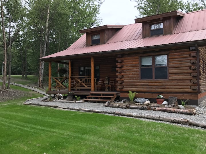 Luxury Log Cabin With Mt View - Palmer, AK