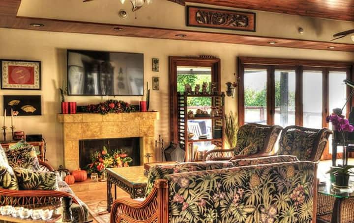 Paradise Above The Crowds - Kailua-Kona, HI