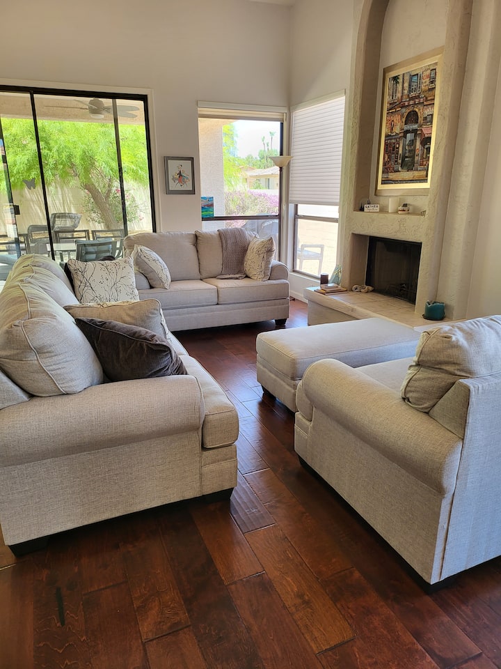 Beautiful Oasis In The Desert -Ironoaks Community - Sun Lakes, AZ