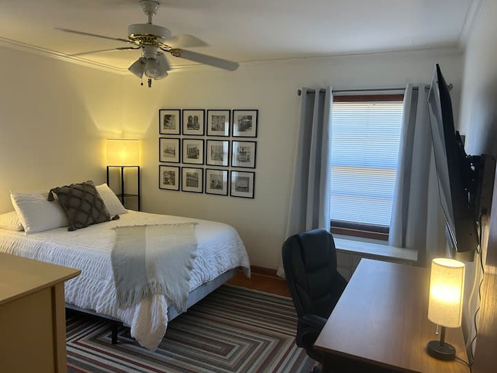 Spacious And Serene Suite W/ Private En-suite Bath - Nashville