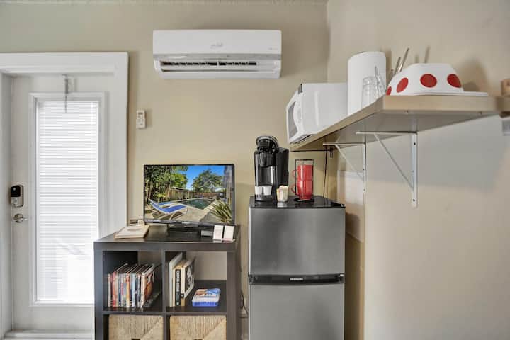 Private Studio, 5 Min. Walk To Wilton Drive - Sunrise, FL