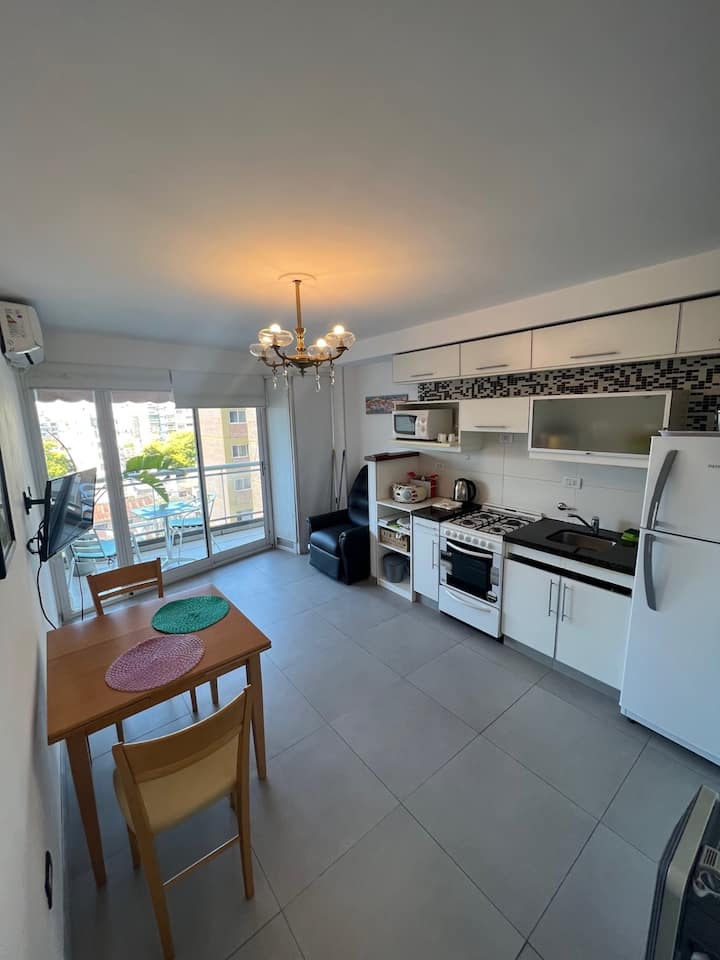 Simo. 2 Ambientes C Balcon. Moderno Y Luminoso. - Rosario