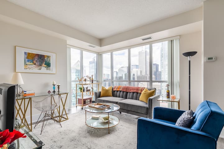 Luxury 1br Executive Condo • Panoramic City Views - Ontario