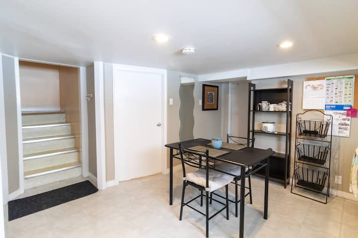 1 Bedroom In Shared Basement Apartment - Mississauga