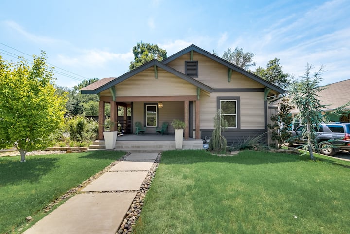 ★Amazing Backyard★ 5min Walk To Restaurants - Dallas, TX