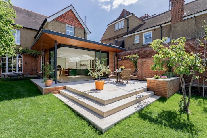 Spacious House Not Far From Wimbledon Tennis - London