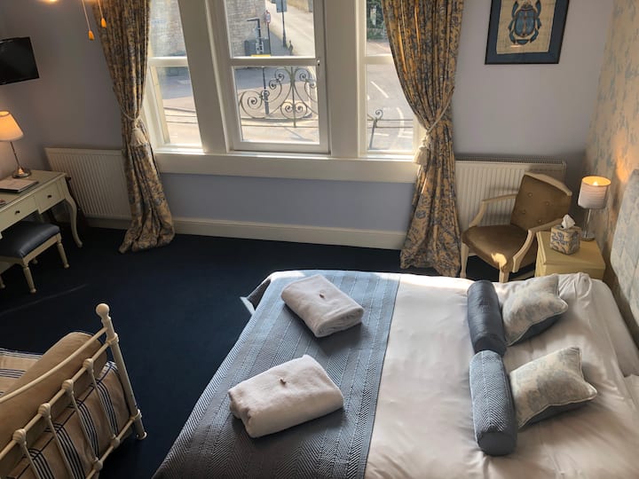 Triple Ensuite, 20 Minute Walk To City - Bath