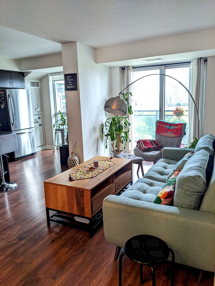 Modern Lakeview Entire Condo - West Toronto - Mississauga