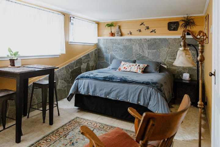 Creekside Studio - Nevada City, CA