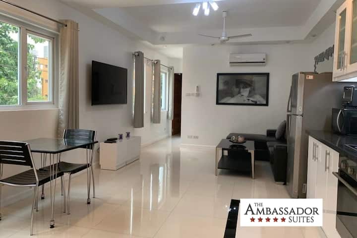 Exclusive 57 Sqm One Bedroom Suite F With Balcony - Angeles
