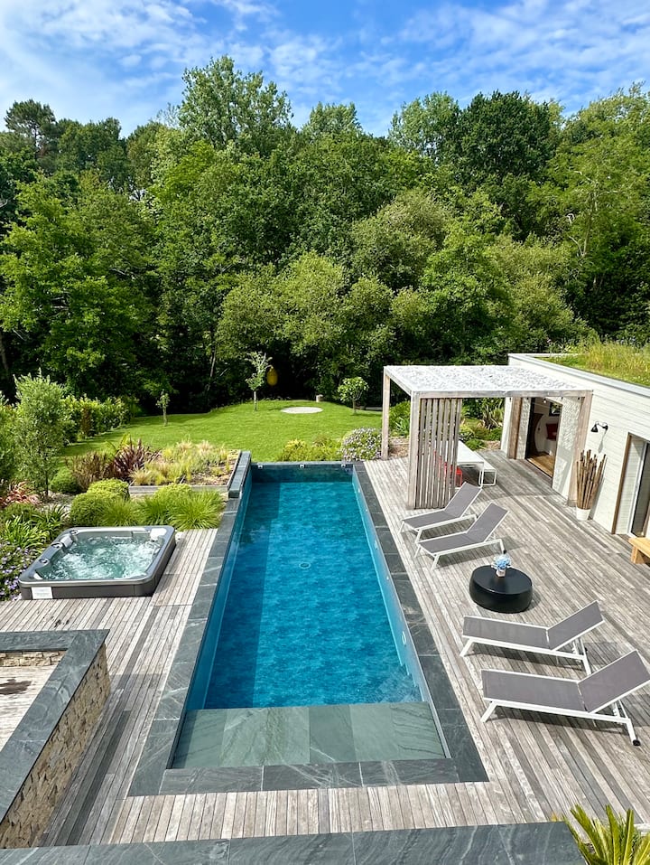 Petite Maison Piscine Et Jacuzzi - Biarritz