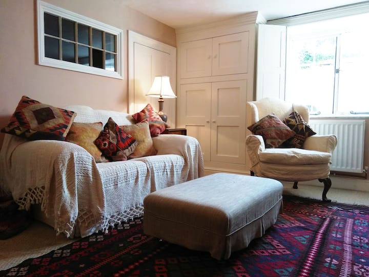 Historic Flat With Own Entance - Rutland