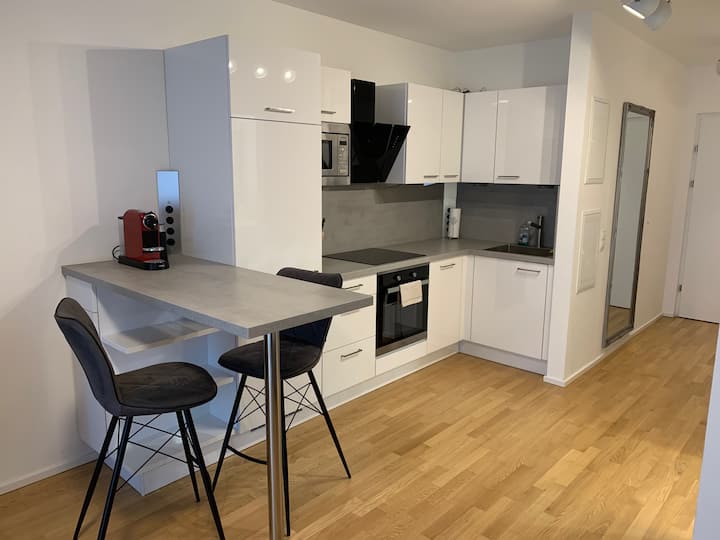 Vierleben - Now Or Never - Vienne