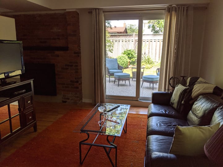 Private Sun Filled Suite - Oakville