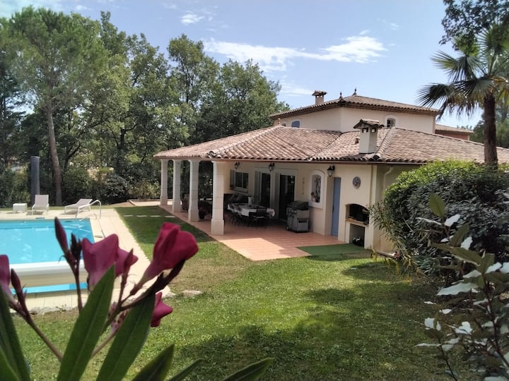 Superbe Maison Néoprovençale Avec Piscine Privée - Fayence