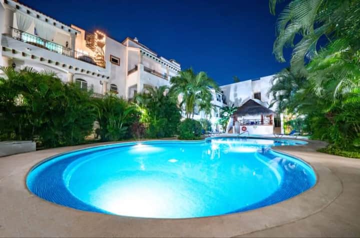 Stylish 2br Downtown, Heated Pool & Reliable Wifi - Playa del Carmen