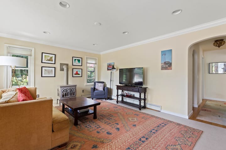 Lovely 2br Bozeman Cottage Near Main St - Bozeman, MT