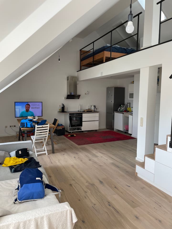 Dach-wohnung, Balkon (10 Min Walk To Oktoberfest) - Munich