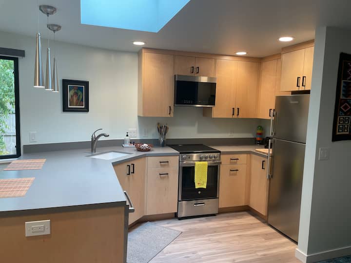 Sweet Studio For 30 Day+ Stay - San Luis Obispo, CA