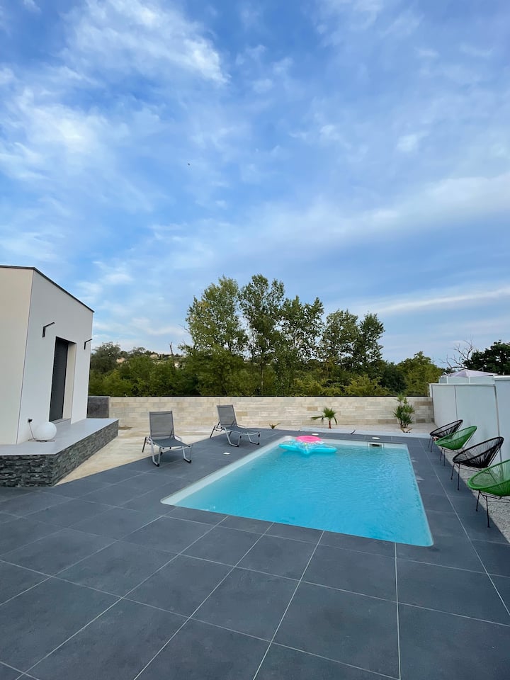 Villa Contemporaine Plein Pied Avec Piscine - Autignac